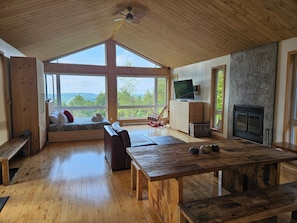 Suíte luxo | Roupas de cama de algodão egípcio, quartos à prova de som