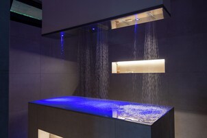 Sala(s) para tratamentos a casais, hammam, tratamentos corporais