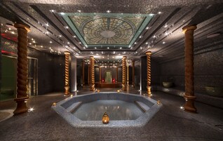2 piscinas interiores 