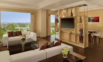 Roupa de alta qualidade, camas de colchão viscoelástico, minibar