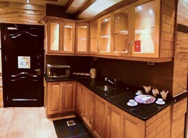 Quarto Individual Deluxe | Cofre no quarto, secretária, cortinas/cortinados opacos 