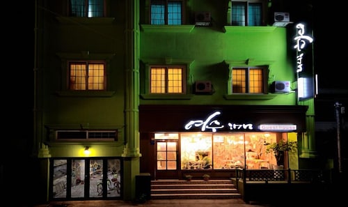 Yeosu Inn Guesthouse - Yeosu-si