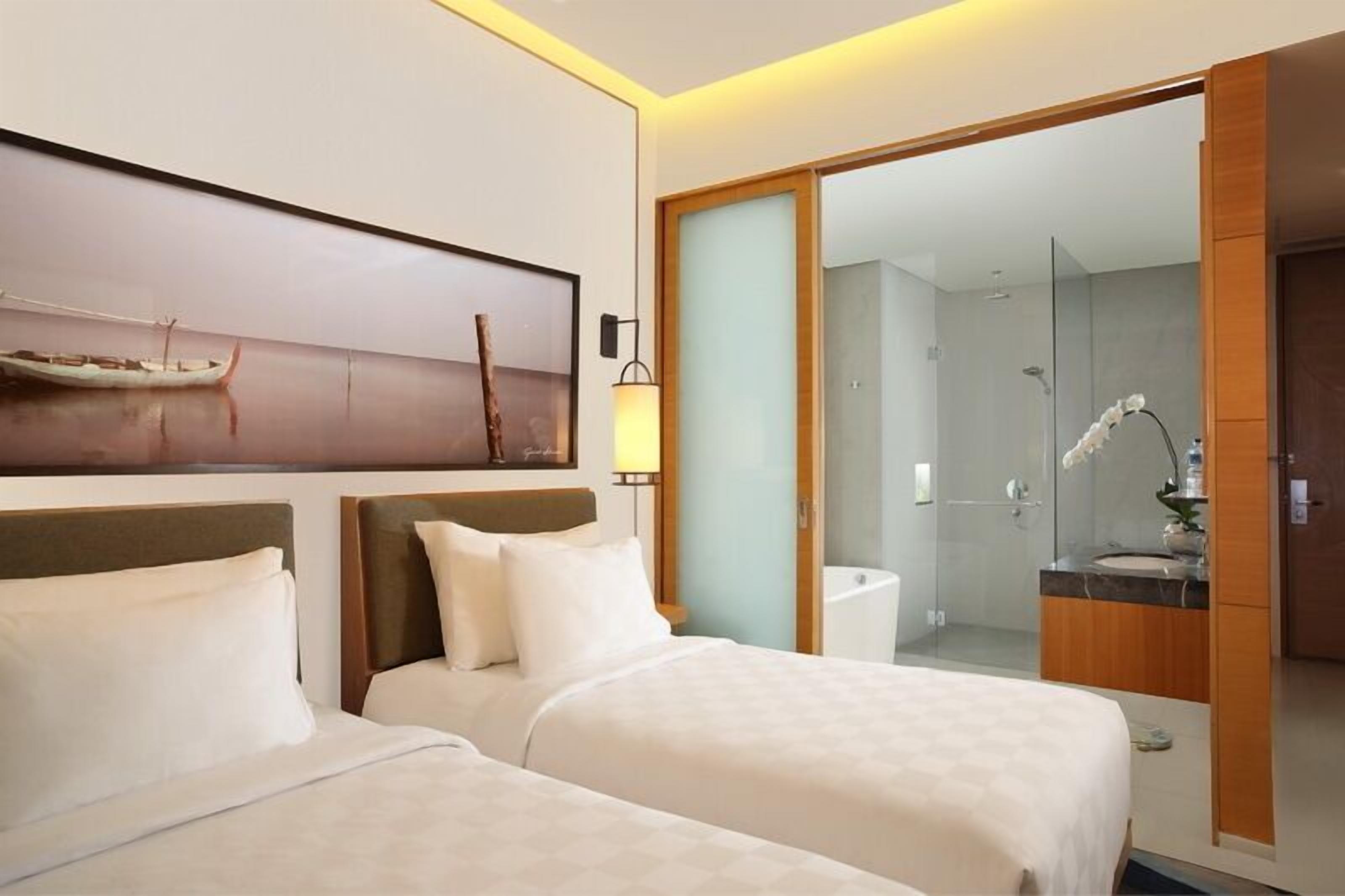 Resinda Hotel Karawang, Managed by Padma Hotels Reviews, Deals & Photos ...