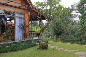 Valley Joglo on Ground Floor | Fachada