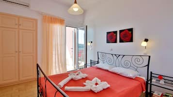 Apartamento, 1 quarto | Cofres nos quartos, ferros/tábuas de passar roupa, berços grátis