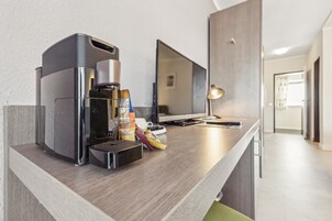 Quarto Triplo Standard | Cofre no quarto, secretária, Wi-fi grátis 