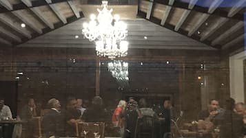 Almoço e jantar, culinária regional