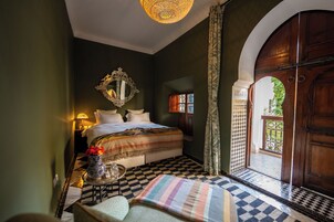 Quarto Duplo ou Twin Deluxe | Roupa de alta qualidade, cofre no quarto, cortinas/cortinados opacos 