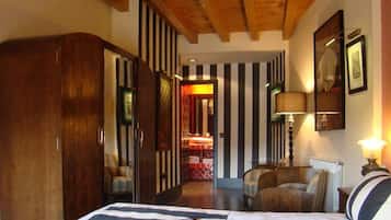 Quarto Duplo ou Twin | Roupa de alta qualidade, secretária, cortinas/cortinados opacos