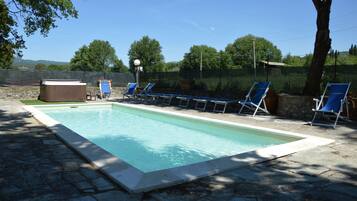 Piscina exterior sazonal