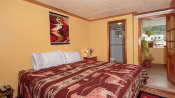 Quarto quádruplo | 1 quarto, roupas de cama premium, cofres nos quartos