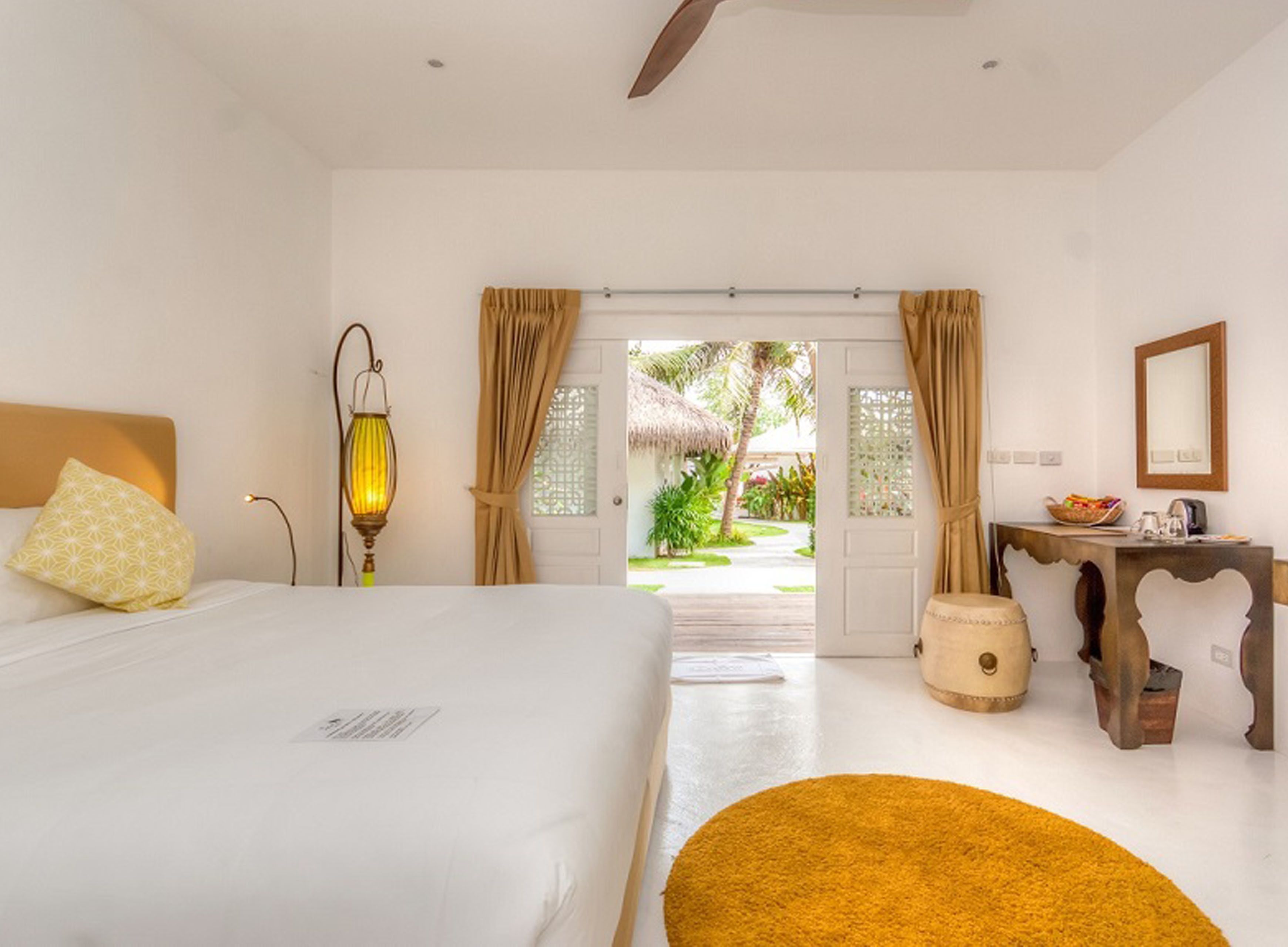 Pet Room Friendly | Minibar, cofre no quarto, secretária, cortinas/cortinados opacos 