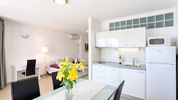 Apartamento, terraço (Studio) | Roupa hipoalergénica, cofre no quarto, quartos insonorizados