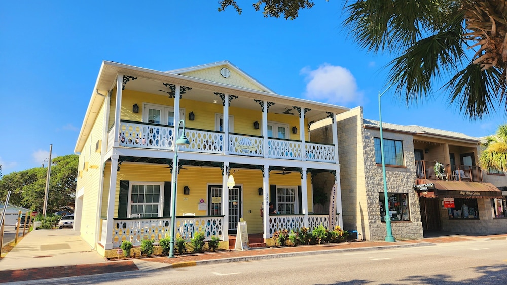 Inn On The Avenue - New Smyrna Beach, FL