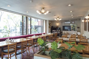 Café da manhã e jantar