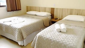 Minibar, ferro/tábua de engomar, Wi-fi grátis, roupa de cama fornecida