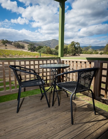 The Blue House at Mountainside Wines | Sacada. Blue House at Mountainside Wines