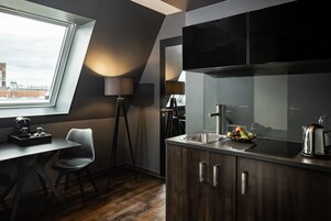 Quarto superior | Cozinha privada | Máquina de café expresso, cafeteira/chaleira