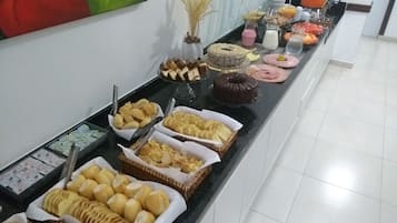 Pequeno-almoço tipo buffet diário incluído