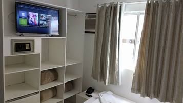 Quarto Individual | Minibar, cofre no quarto, berços/camas para crianças grátis