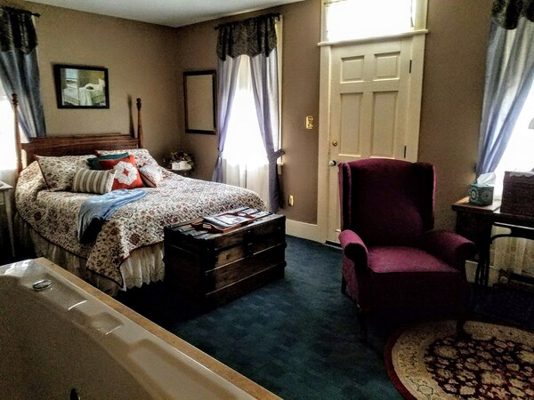 Lilly Pad Boerners Guest House - Cedarburg, WI