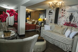 Suíte lua de mel, banheira de imersão | Roupas de cama premium, frigobar, cofres nos quartos