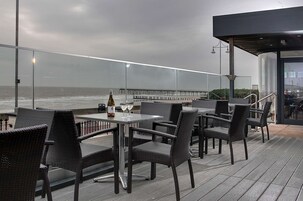 Serve almoços e jantares 