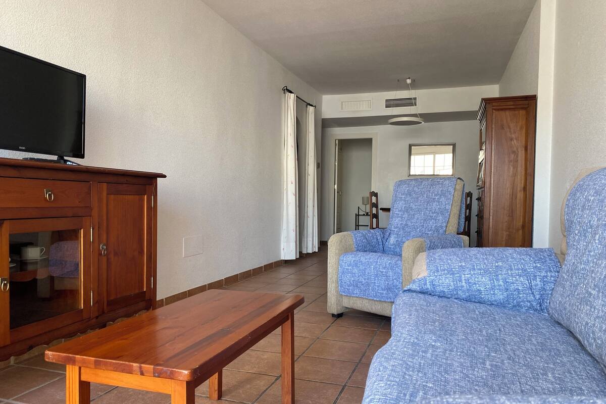 Apartamento Clássico, 1 quarto, terraço | Cofre no quarto, secretária adequada para computadores portáteis 