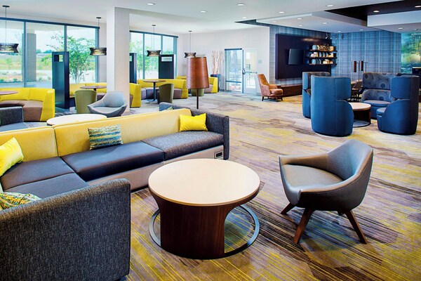 Courtyard By Marriott Dallas Carrollton - Carrollton, TX