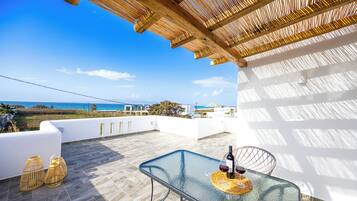 Suite-Estúdio Deluxe | Terraço/pátio interior