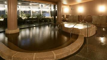 Tratamentos corporais, aromaterapia, massagens com pedras quentes