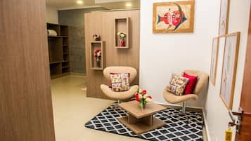 Suíte luxo | 1 quarto, frigobar, individualmente mobiliados, escrivaninha