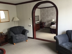 Suite | Cofre no quarto, secretária, Wi-fi grátis, roupa de cama fornecida 