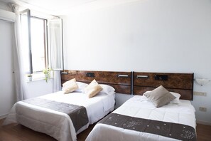 Cofres nos quartos, ferros/tábuas de passar roupa, Wi-Fi de cortesia