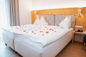 Quarto casal, sacada | Roupas de cama antialérgicas, cofres nos quartos, berços (sobretaxa)