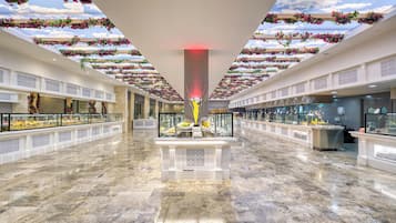 6 restaurantes, pequenos-almoços servidos, cozinha asiática