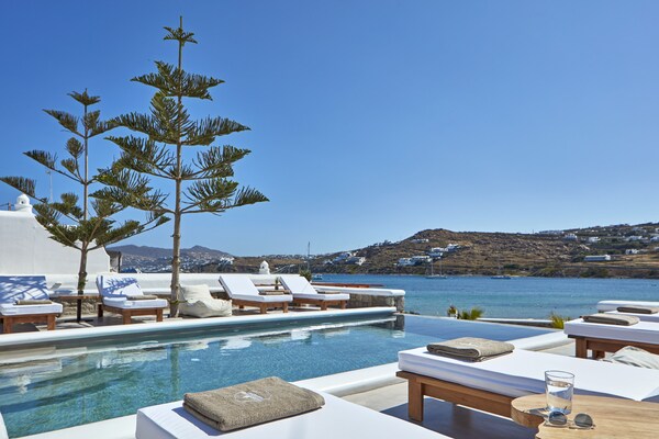 Mykonos Waves Beach House & Suites - Mykonos Region