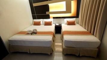 Quarto Duplo ou Twin Superior | Secretária, cortinas/cortinados opacos, Wi-fi grátis