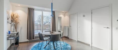 Suíte luxo | 1 quarto, roupas de cama antialérgicas, frigobar, cofres nos quartos