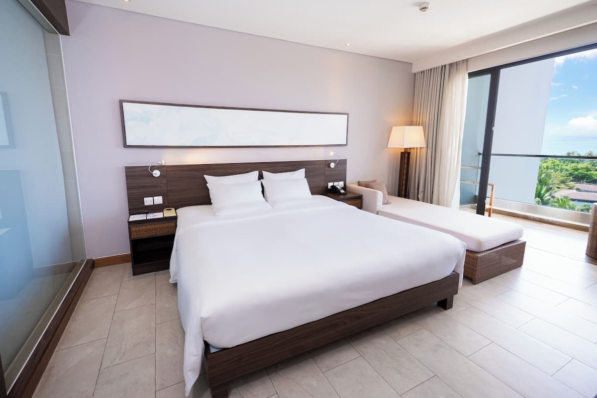 Frigobar, cofres nos quartos, individualmente decorados