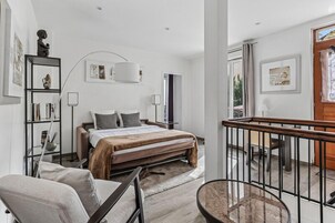 Apartamento, banheiro privativo, vista para o jardim | Lounge