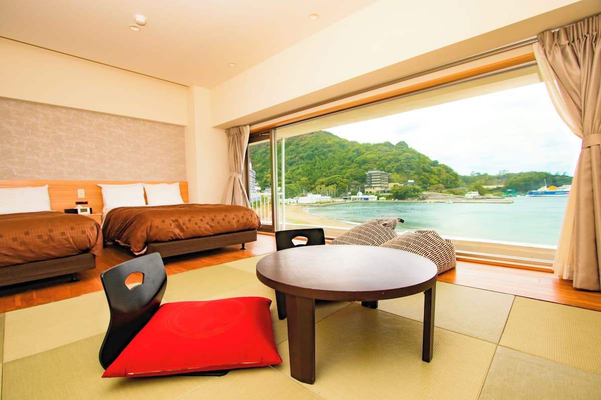 Superior Japanese-Western-Style Twin Room with 8 Tatami mats(Sea Side) - Shower Only - Non-Smoking | Roupa de cama fornecida 