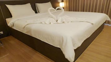 Quarto Superior, 1 cama de casal | Minibar, cofre no quarto, secretária, cortinas/cortinados opacos