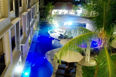 Piscina externa. Grand Barong Resort