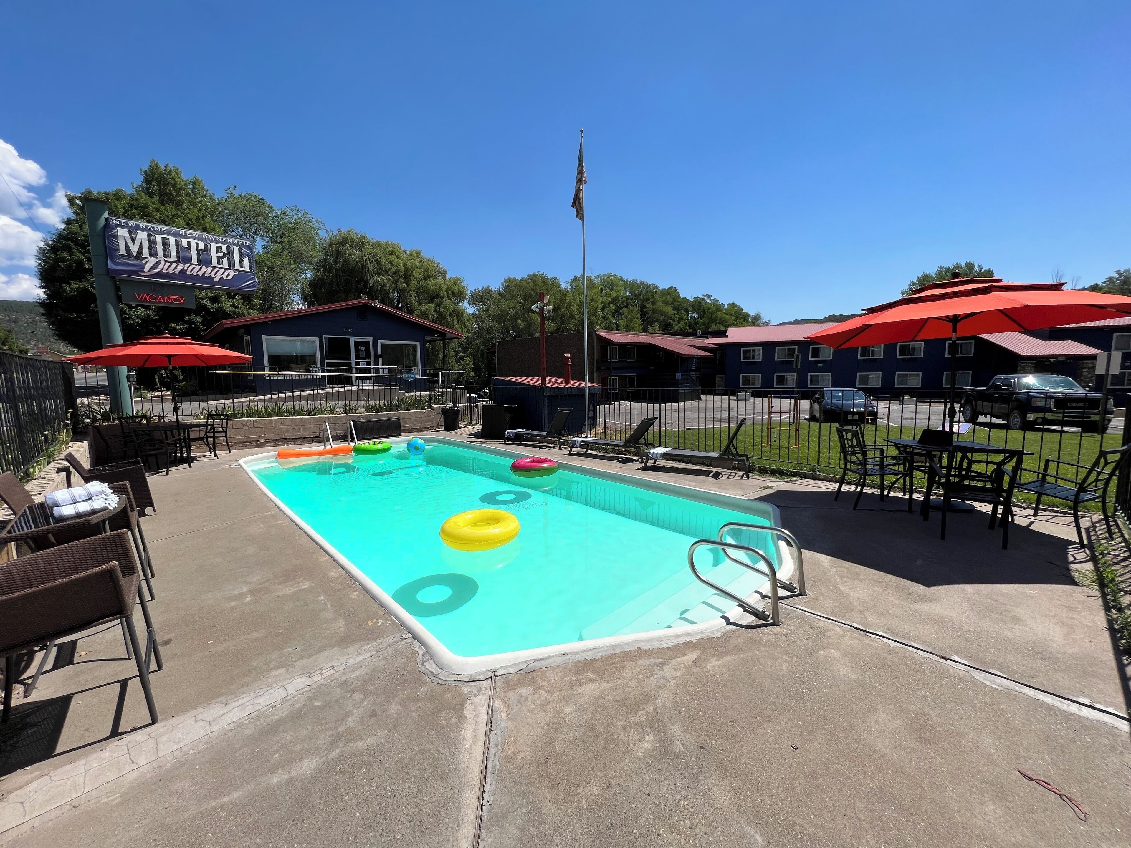 Piscina externa sazonal