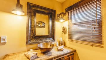 Quarto | Pia do banheiro