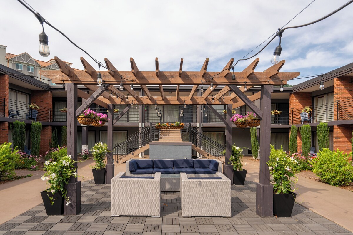 The Beaucatcher – A Boutique Motel Reviews, Deals & Photos 2026 - Expedia