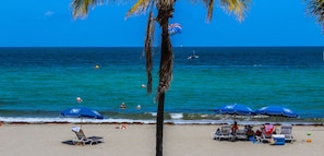Na praia