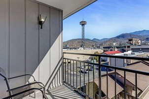 Suíte, para não fumantes, vista para a montanha (Jetted Tub, 2 King Beds) | Vista para a montanha