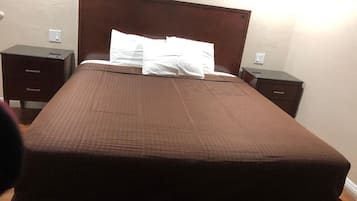 Escrivaninha, Wi-Fi de cortesia, roupa de cama